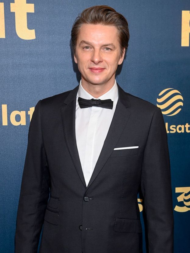 Aktor "Przyjaciółek" zmienił nazwisko. Ma nowy zawód. Nie zgadniecie ...