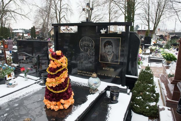 Jak zostać cygańską księżniczką za półtora miliona złotych. Pod Łodzią ...