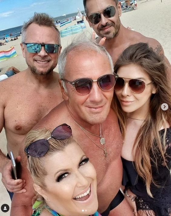 Karol Strasburger staje w obronie młodszej o 37 lat żony, której zarzucono, że jest z nim TYLKO ...