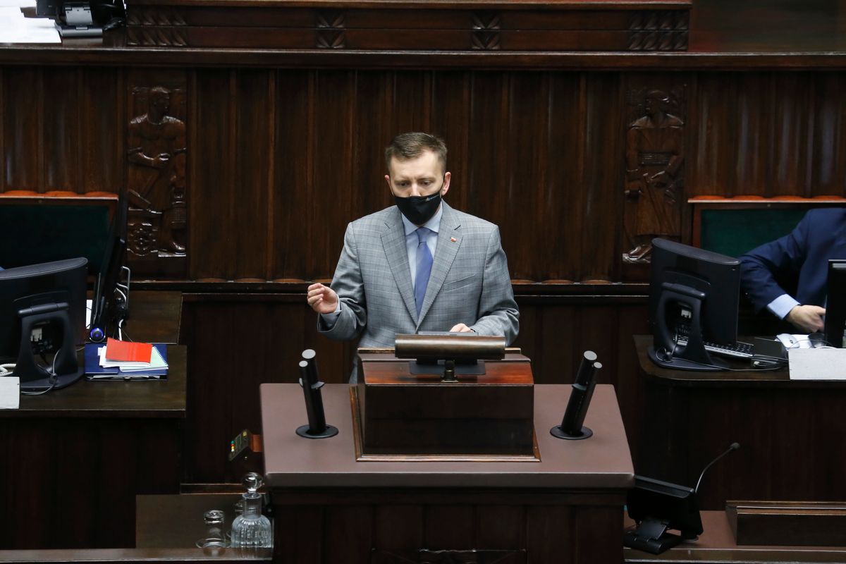 Żona ministra z PiS w "Top Model". Ironiczny komentarz Bartosza Arłukowicza - WP Wiadomości