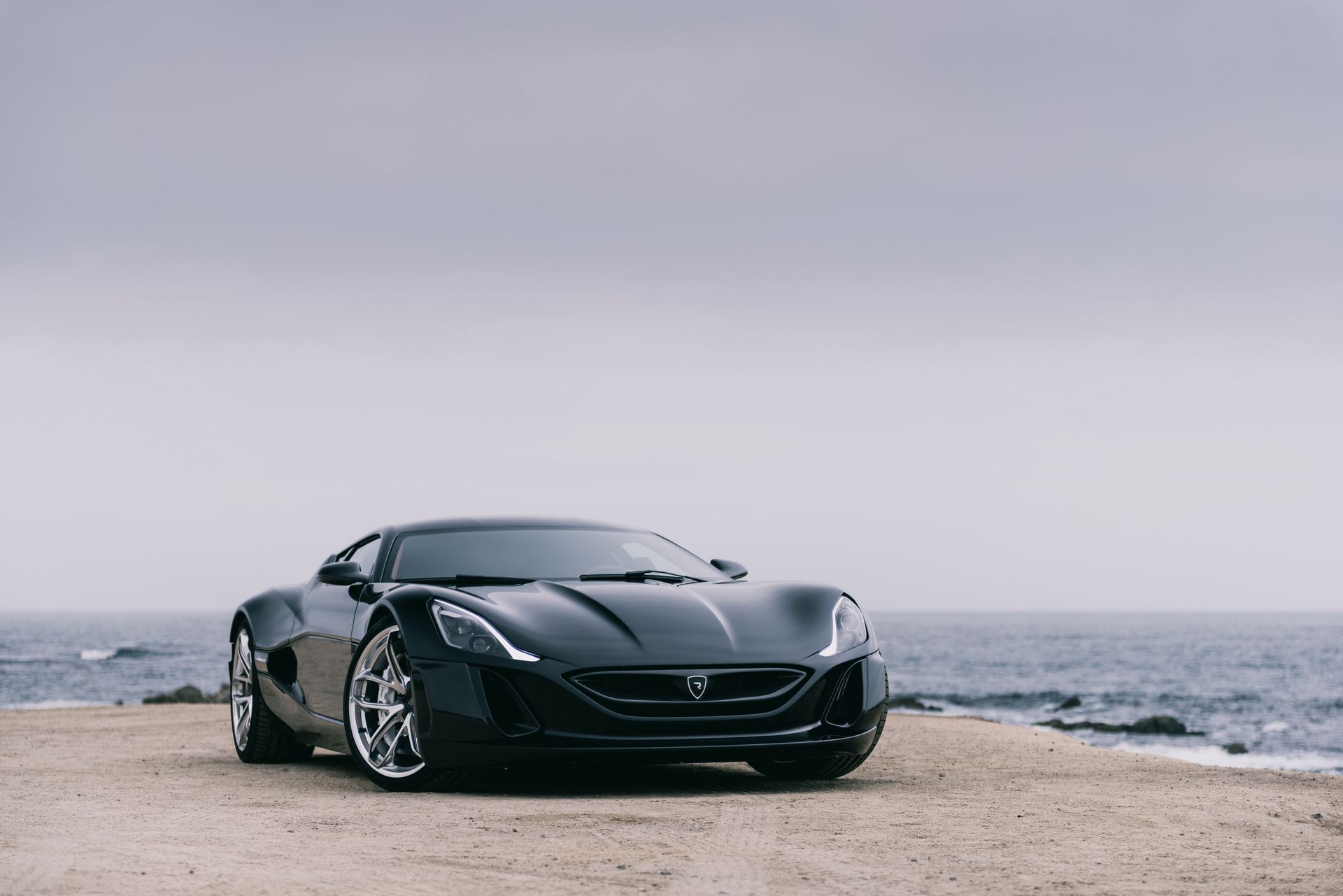 Rimac Concept_One na wystawie Forum Battery Experts w Gliwicach. Takim ...