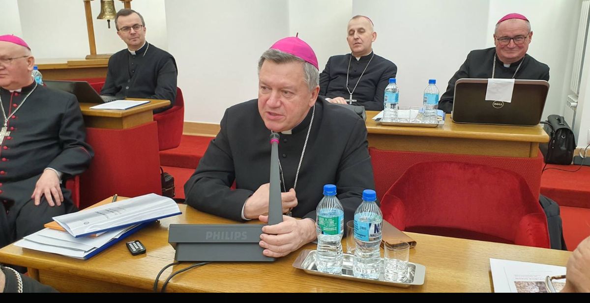 Zastąpił abpa Jędraszewskiego. Wybrany przez większość biskupów - WP ...