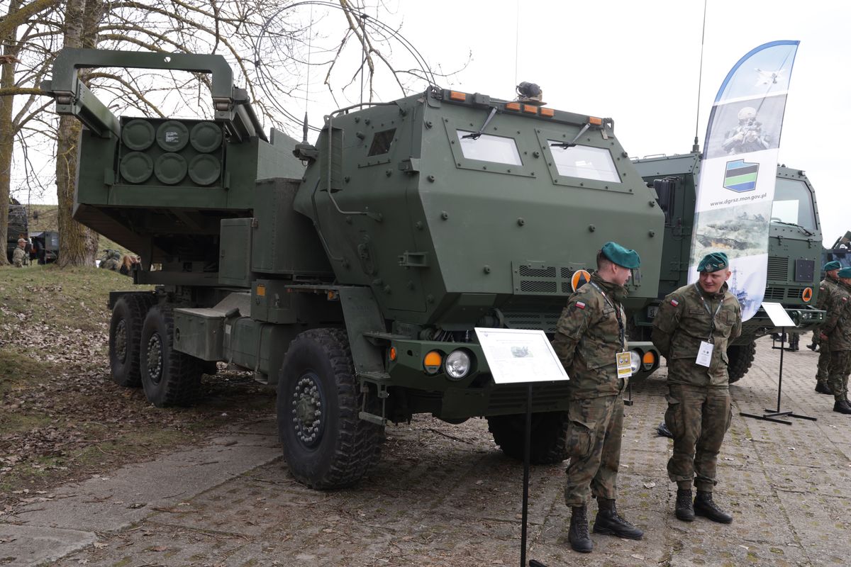 486 wyrzutni za 40 mld zł. Polska zrezygnuje z części HIMARS-ów? - Money.pl