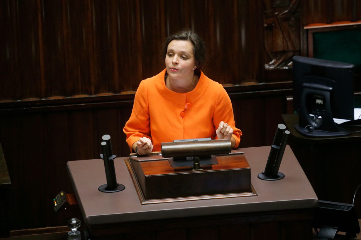 Przerobiła tekst "Roty". Użyła jego nazwiska. Reakcja - WP Wiadomości