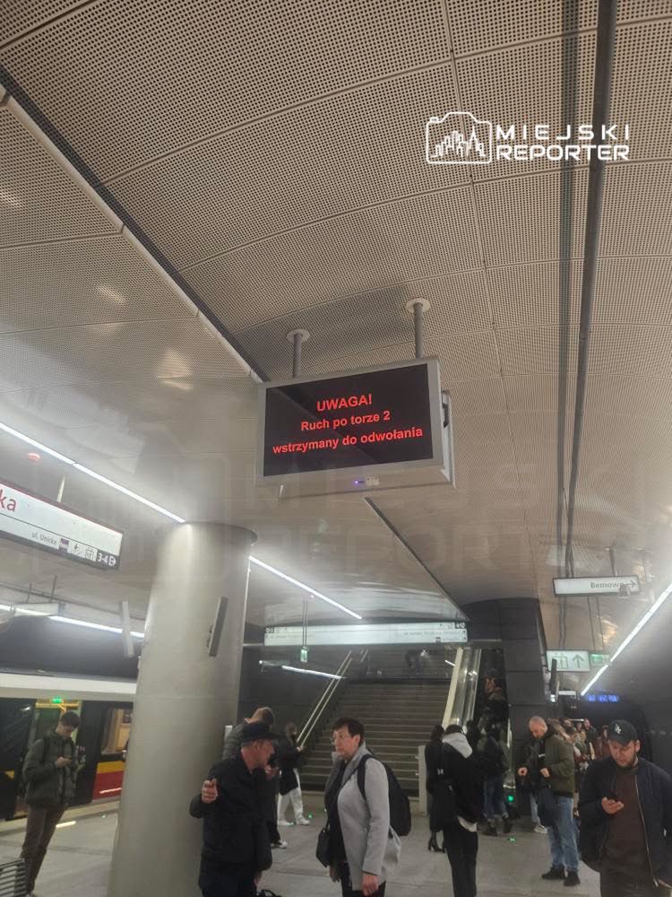 Warszawa: Utrudnienia w kursowaniu pociągów linii metra M2