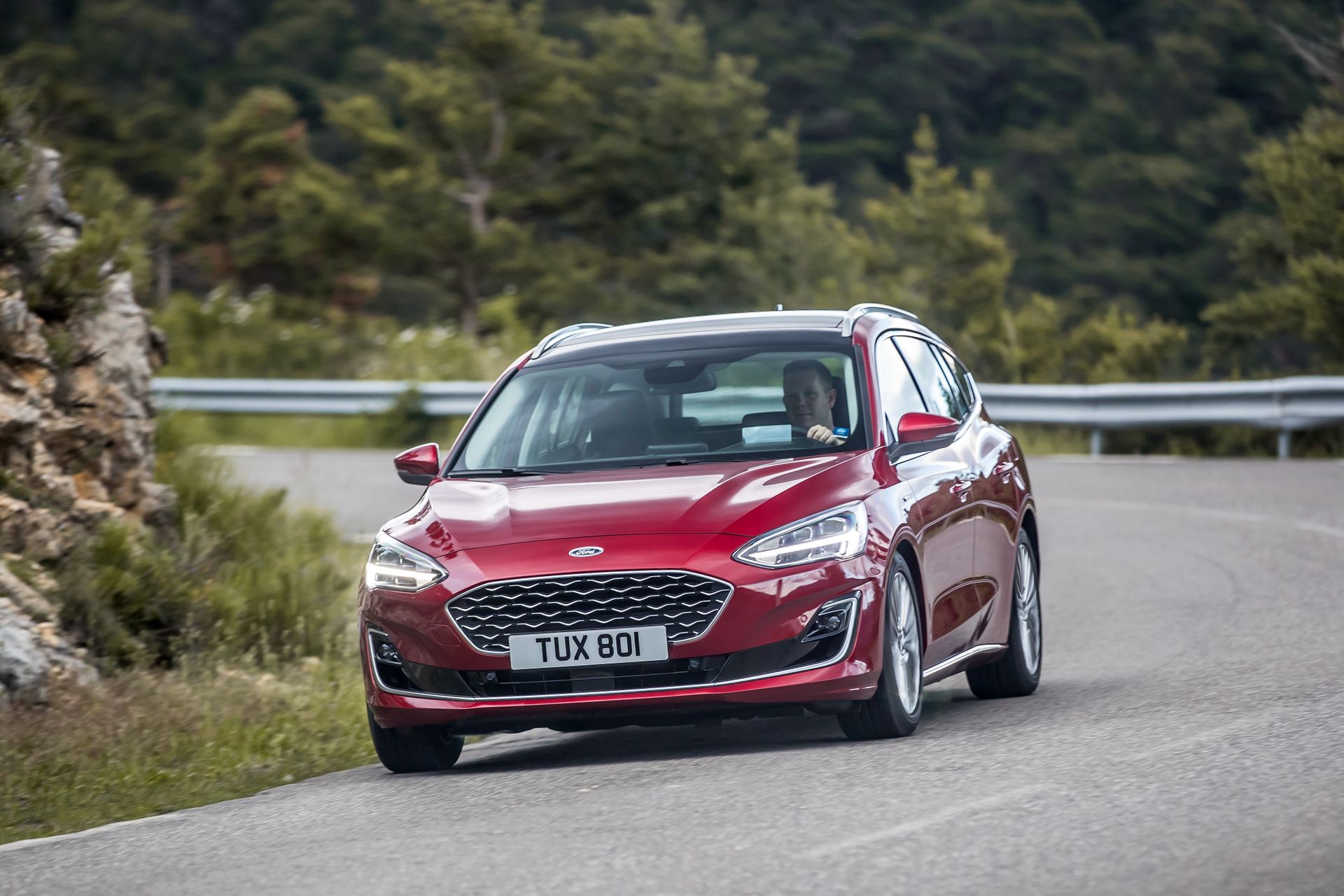 Nowy Ford Focus Vignale - opłacalność zakupu względem wersji Titanium