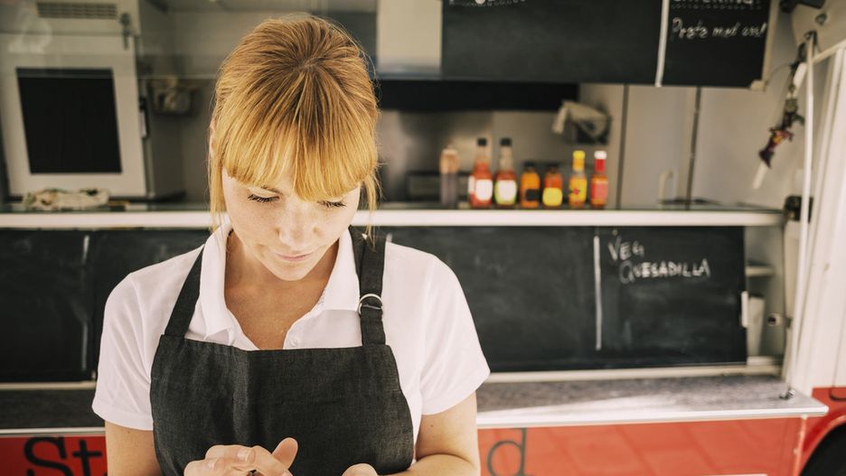 Street food na świecie – dania, których musisz spróbować