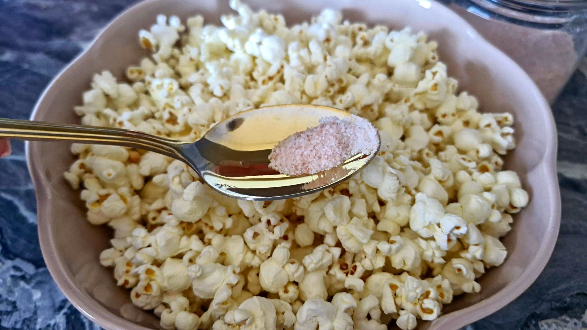 Przez ten błąd popcorn własnej roboty smakuje jak papier
