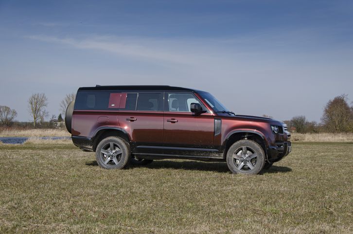 Test: Defender 130 P300 to ten największy. Jedna rzecz mnie ...