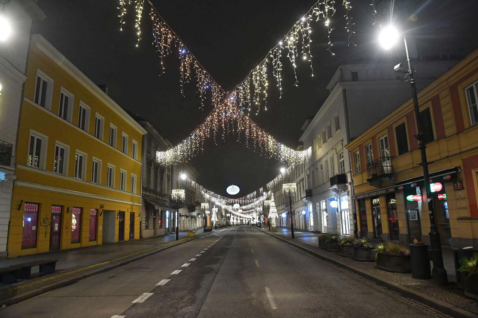 Puste ulice. Tak pożegnaliśmy 2020 rok