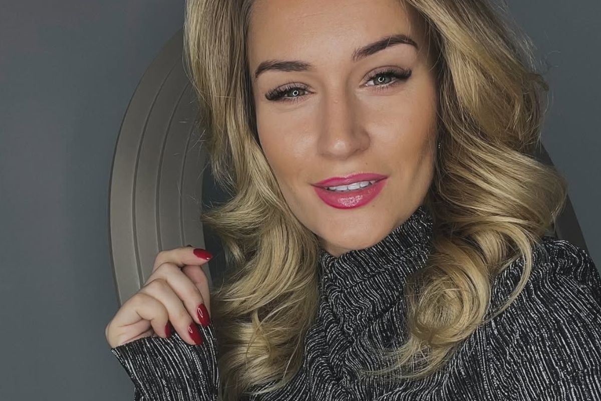 Wskoczyła w mini z koronką. Tylko spójrzcie na te nogi