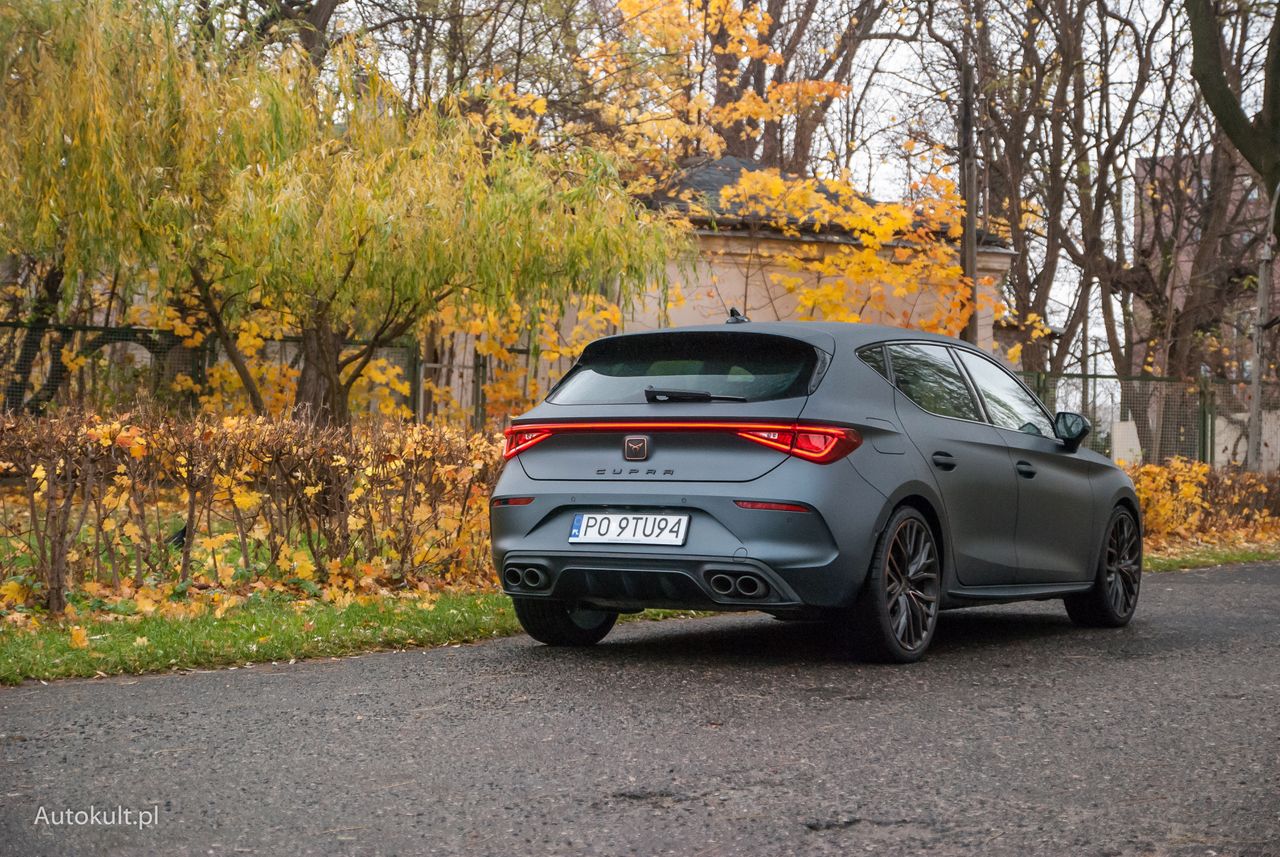 Test: Cupra Leon 300 - jeśli go kupisz, to ze względu na silnik