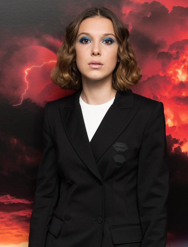 Grobowa mina Millie Bobby Brown promuje serial w Nowym Jorku - Pudelek