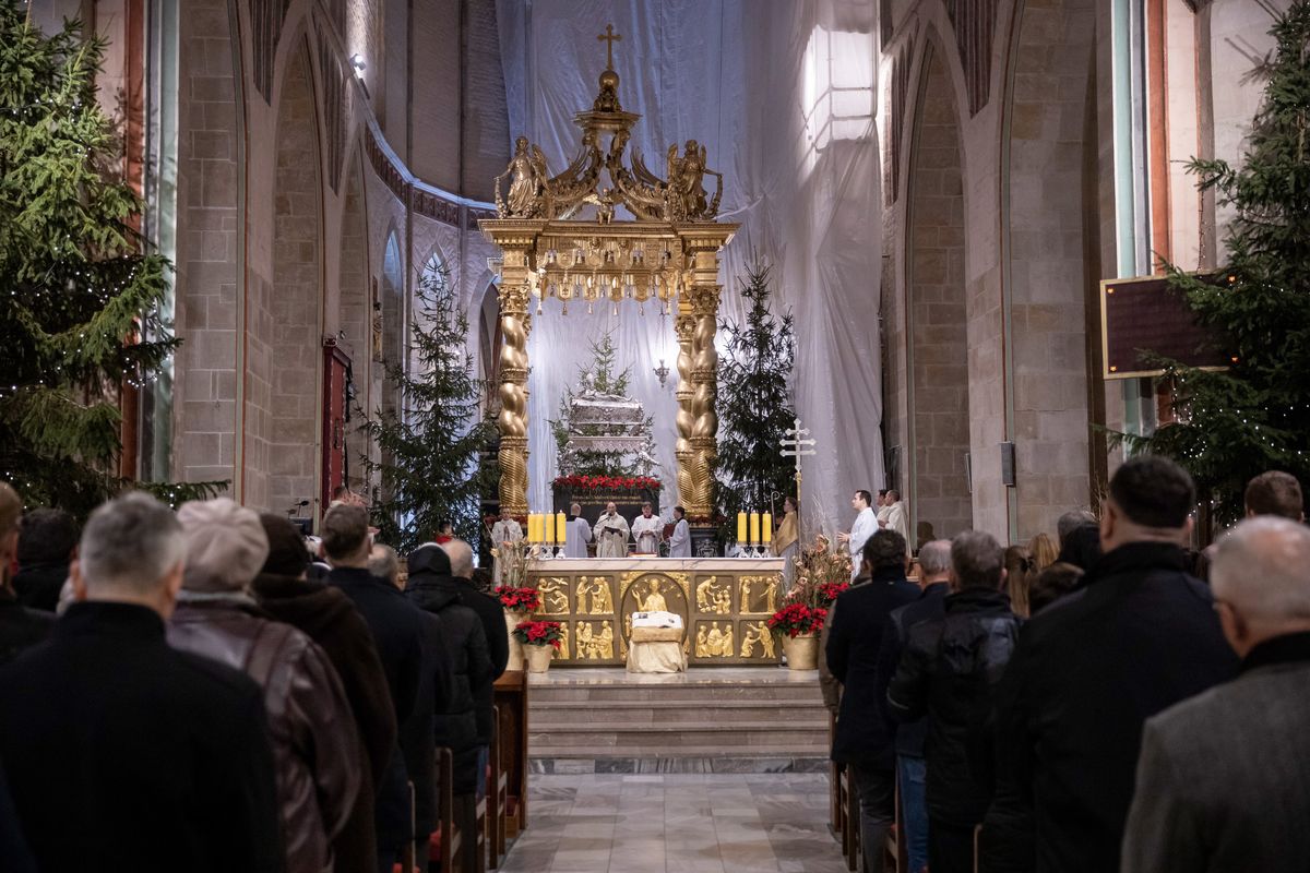 Pasterka 2022. O której godzinie rozpoczyna się wieczorna msza święta ...
