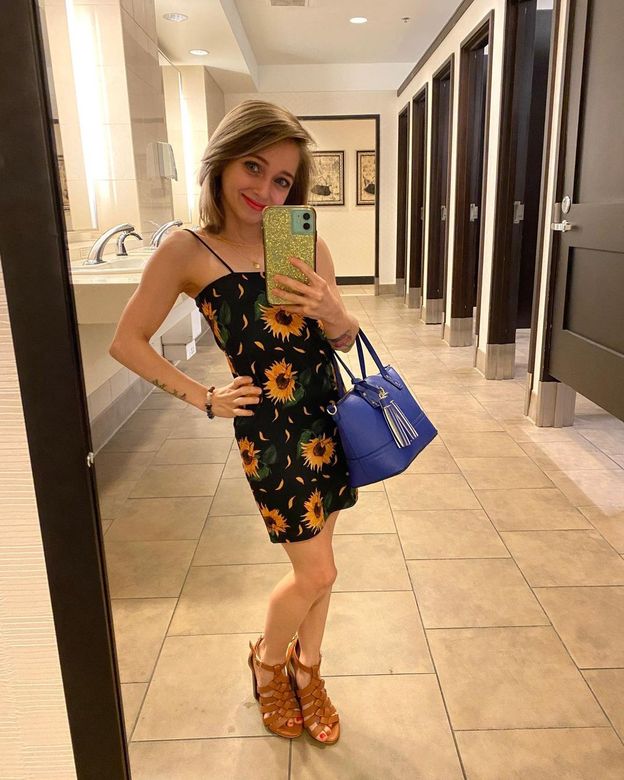 Ma 23 lata, ale wygląda na 8. To efekt operacji - Pudelek