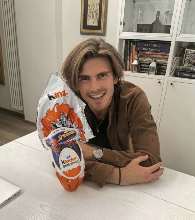 Tak dziś wygląda chłopiec z opakowania "Kinderków". Bardzo się zmienił ...