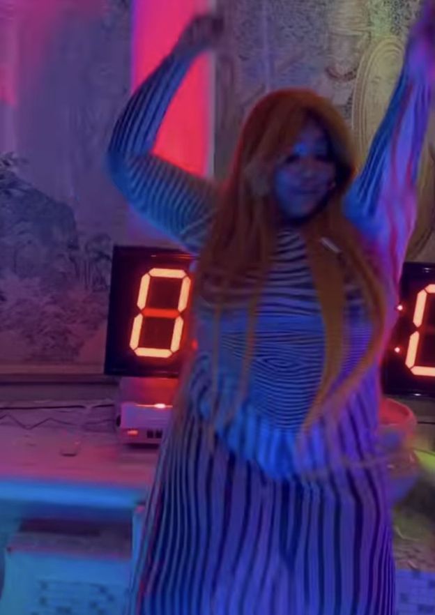 Lizzo twerkuje w prześwitującej sukience, którą chwaliła się kiedyś Kim ...