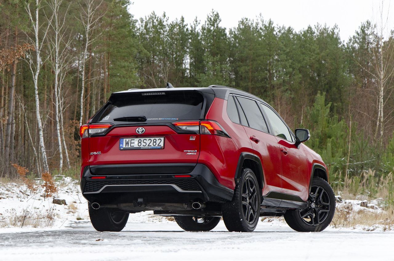 Test: Toyota RAV4 GR Sport – inspirowana, a nie sportowa