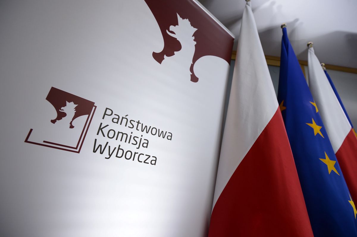 Wybory 2023. Zadania Państwowej Komisji Wyborczej reguluje prawo - WP Wiadomości