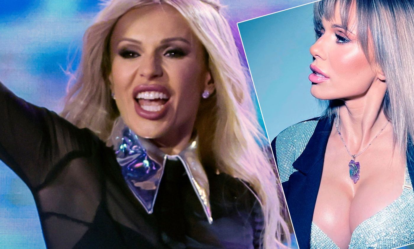 Doda nie grzeszy skromnością. Założyła cekinowy stanik. I niewiele więcej - WP Teleshow