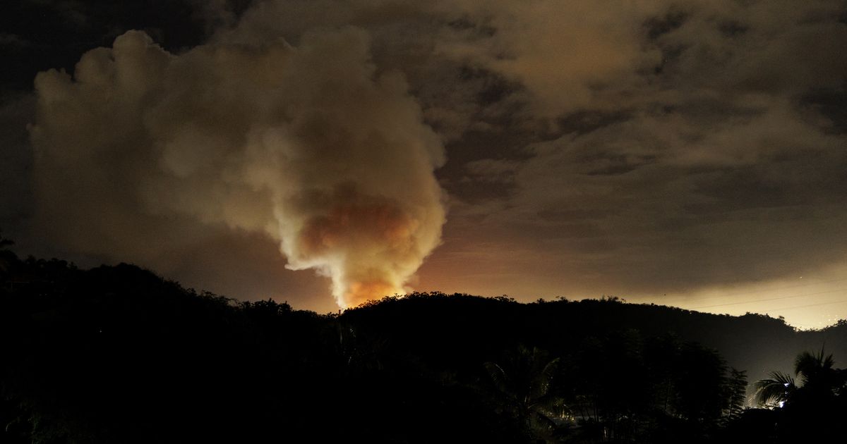 Piekło w raju. Stan wyjątkowy w Nowej Kaledonii. Paryż wysyła wojsko ...