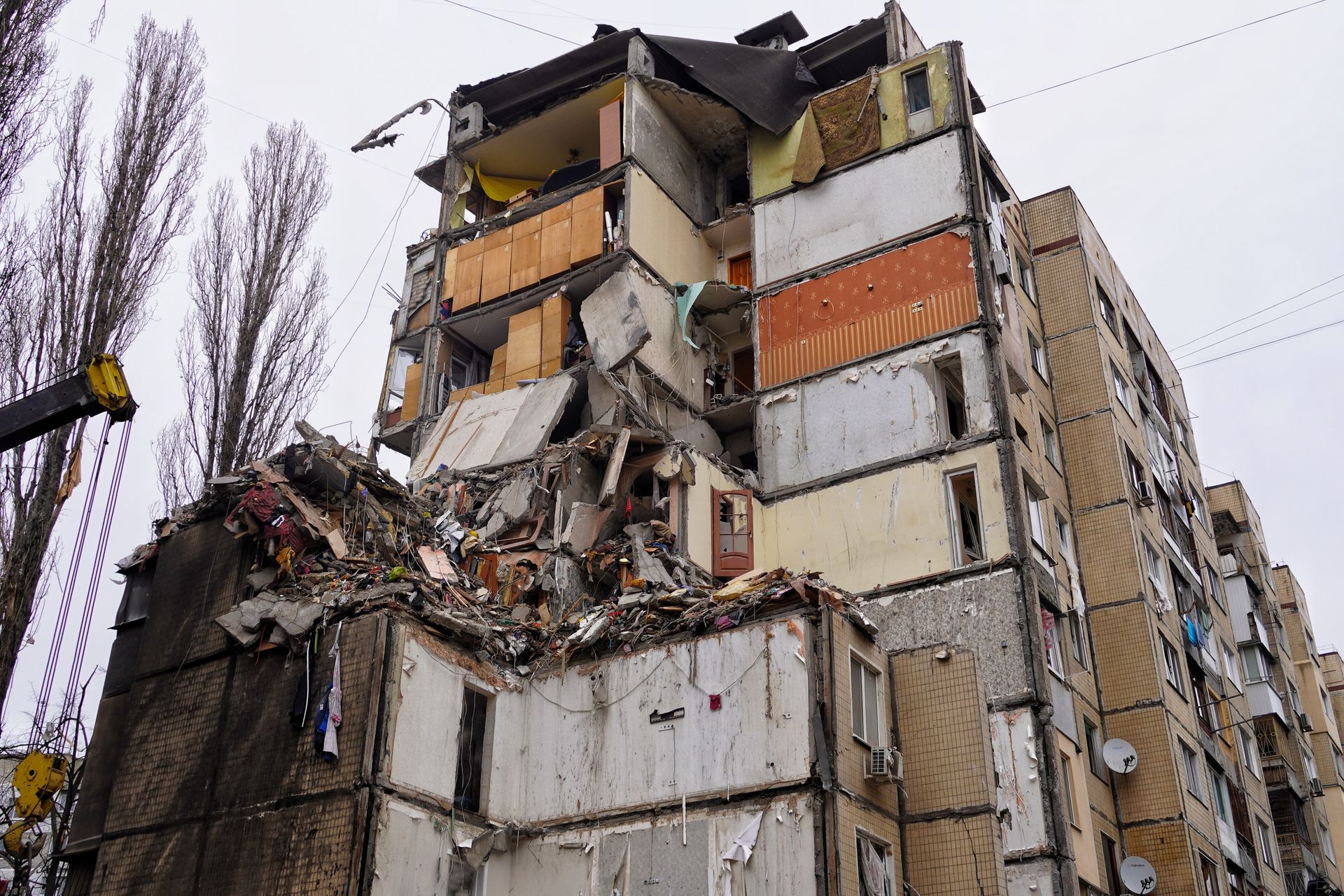 Dla osób o mocnych nerwach. Wycieczka po gruzach, lejach po bombie i ...