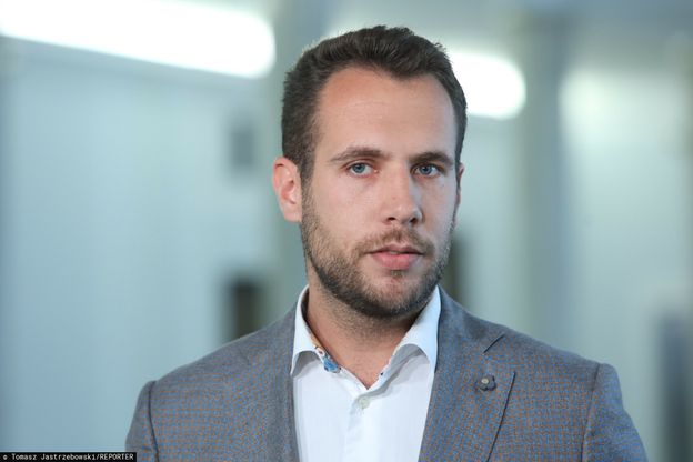 Jan Kanthak planuje ślub z 27-letnią modelką. Do dziś wytykają mu ...