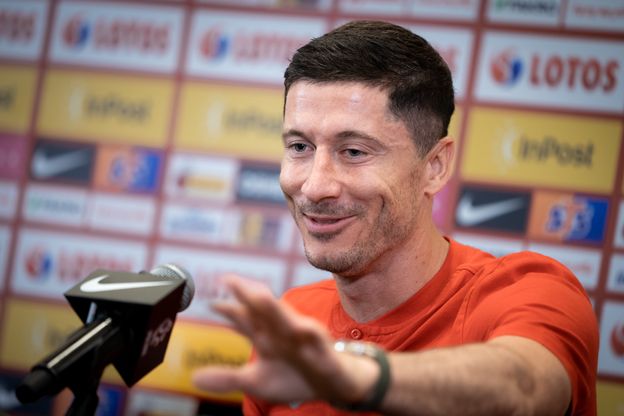 Robert Lewandowski pochwalił się NOWĄ FRYZURĄ! "Lewy się obciął" (FOTO ...