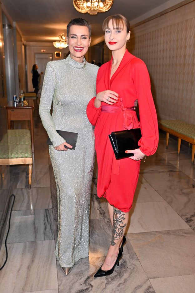 Tak dziś wygląda córka Danuty Stenki. Kocha tatuaże - Pudelek