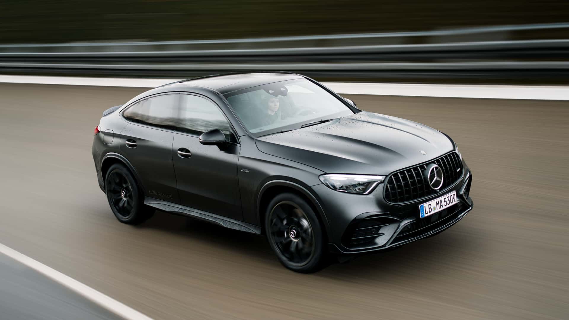 Mercedes-AMG GLC 53 zaskakuje napędem. Zapomnijcie o czterech cylindrach