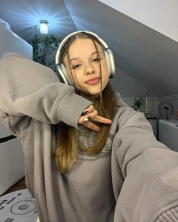 Tak dziś wygląda Ala Tracz z Eurowizji Junior. Poznalibyście ją? - Pudelek