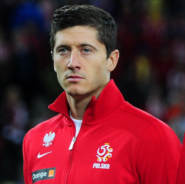 Lewandowski chwali się nowym ferrari! - Pudelek