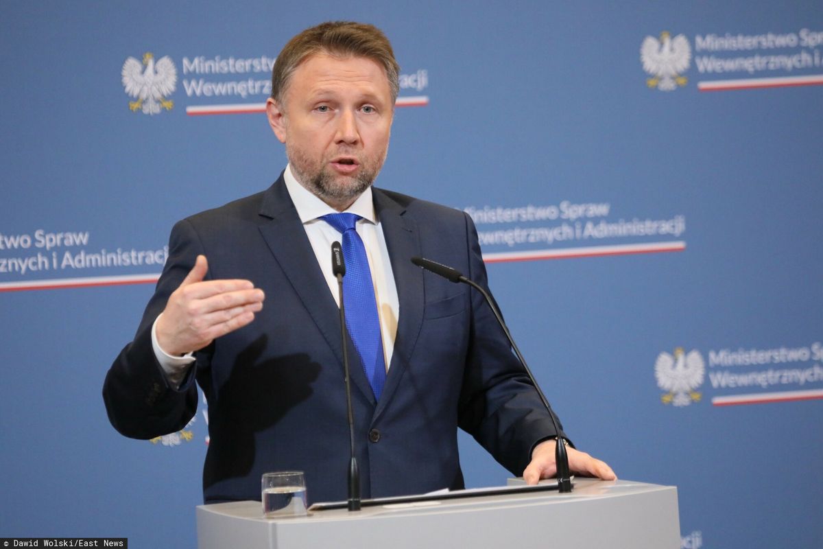 Kolejne zawiadomienia do prokuratury. Szef MSWiA zapowiada - WP Wiadomości