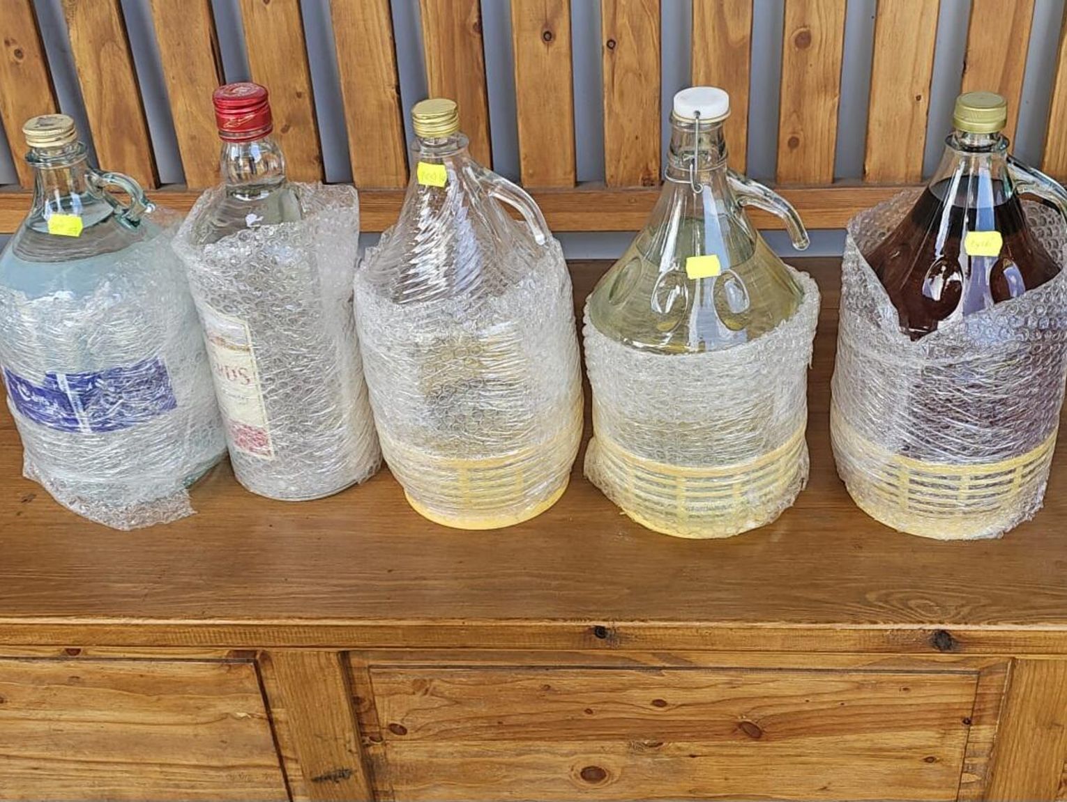 Nielegalna produkcja alkoholu w Nisku. Narobili bimbru przed świętami i ...
