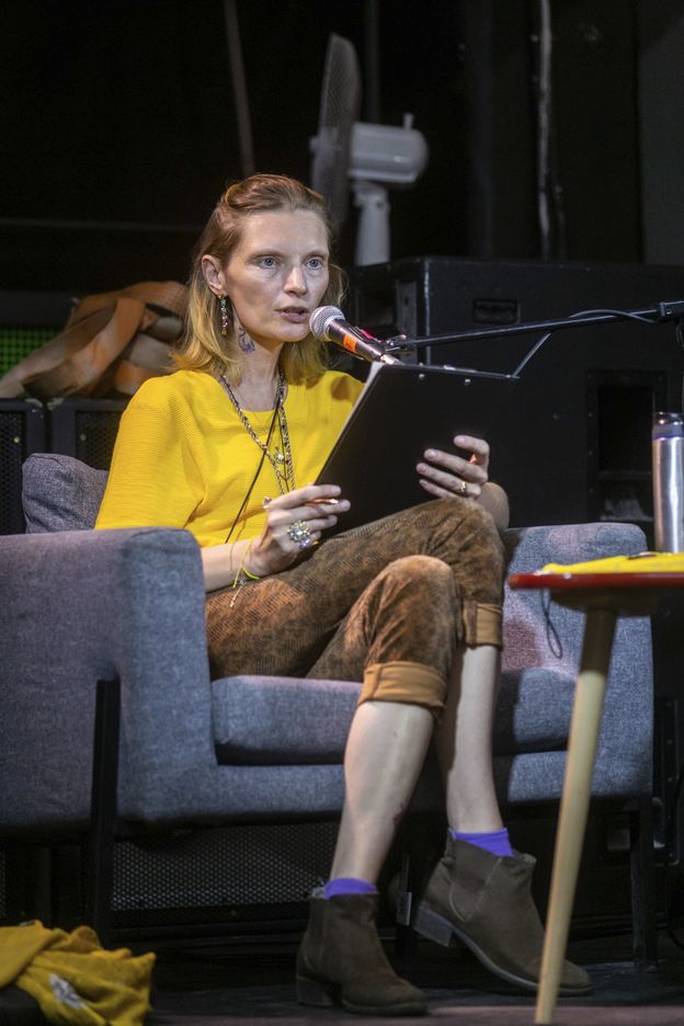 Dawno niewidziana Agata Buzek czyta na Europejskiej Nocy Literatury z ...