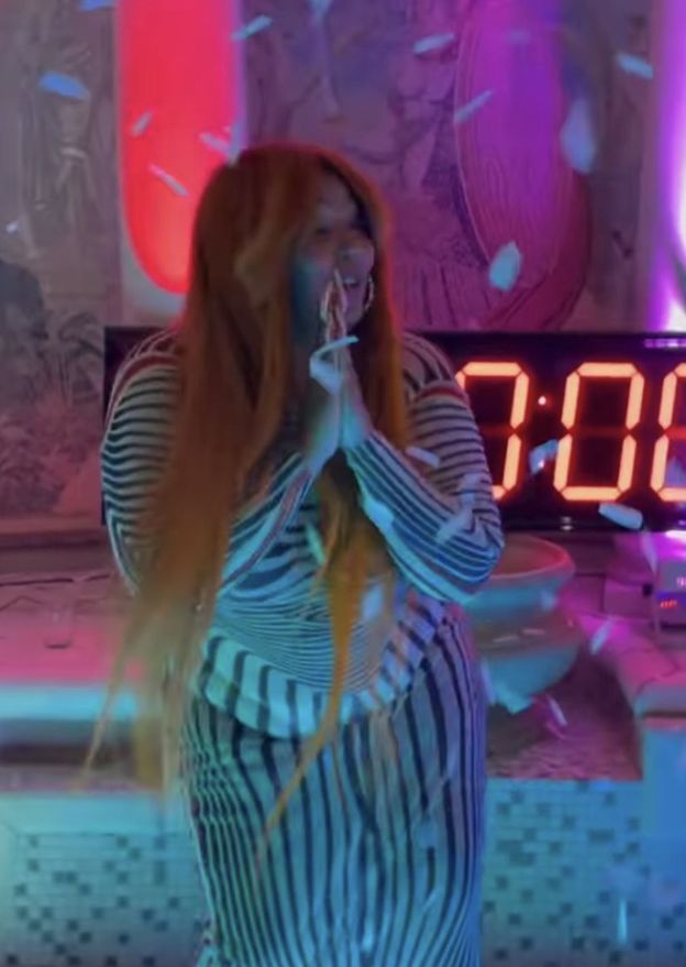 Lizzo twerkuje w prześwitującej sukience, którą chwaliła się kiedyś Kim ...