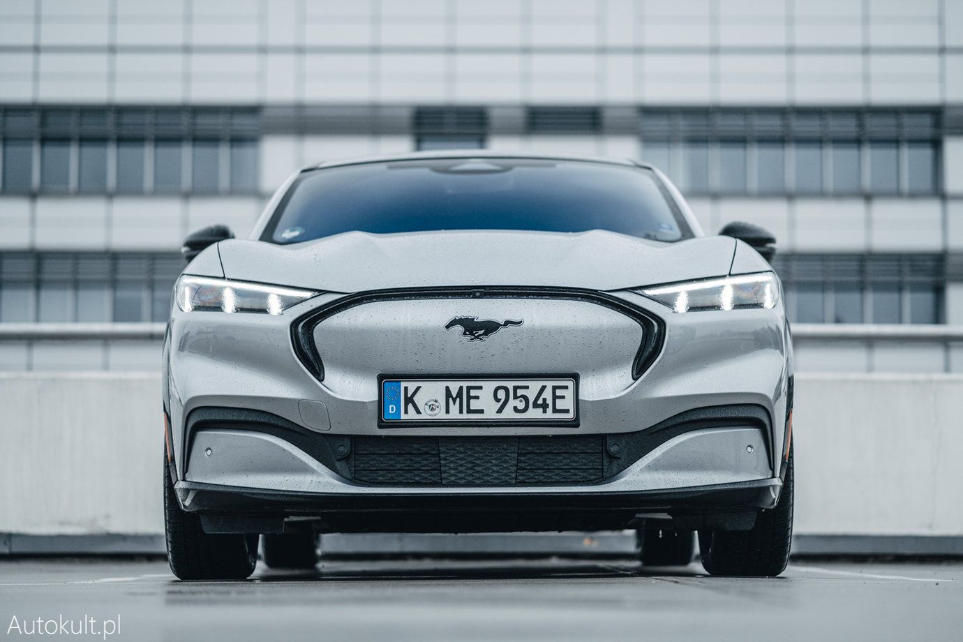 Bloomberg: Ford może zwolnić nawet 8 tys. osób, by wesprzeć rozwój ...