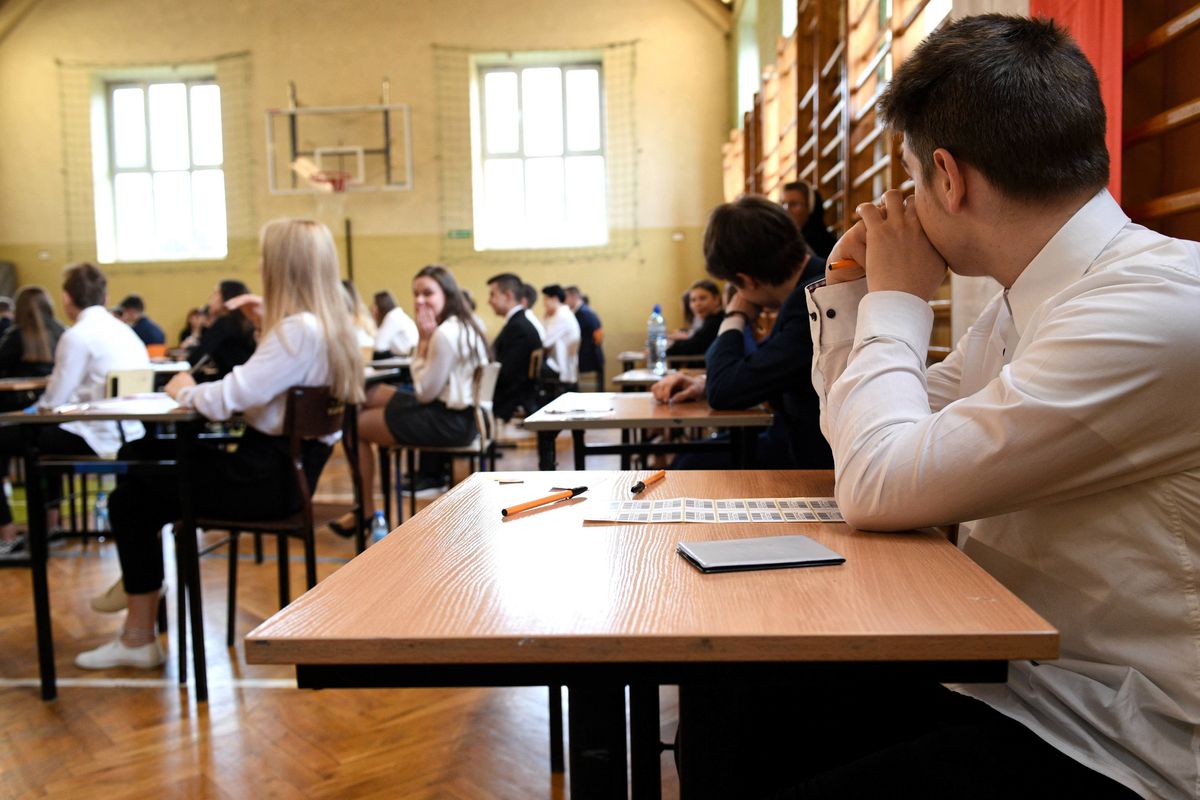 Strajk nauczycieli 2019. Pierwszy egzamin ósmoklasisty odbył się bez ... Strajk nauczycieli 2019. Pierwszy egzamin ósmoklasisty odbył się bez ...