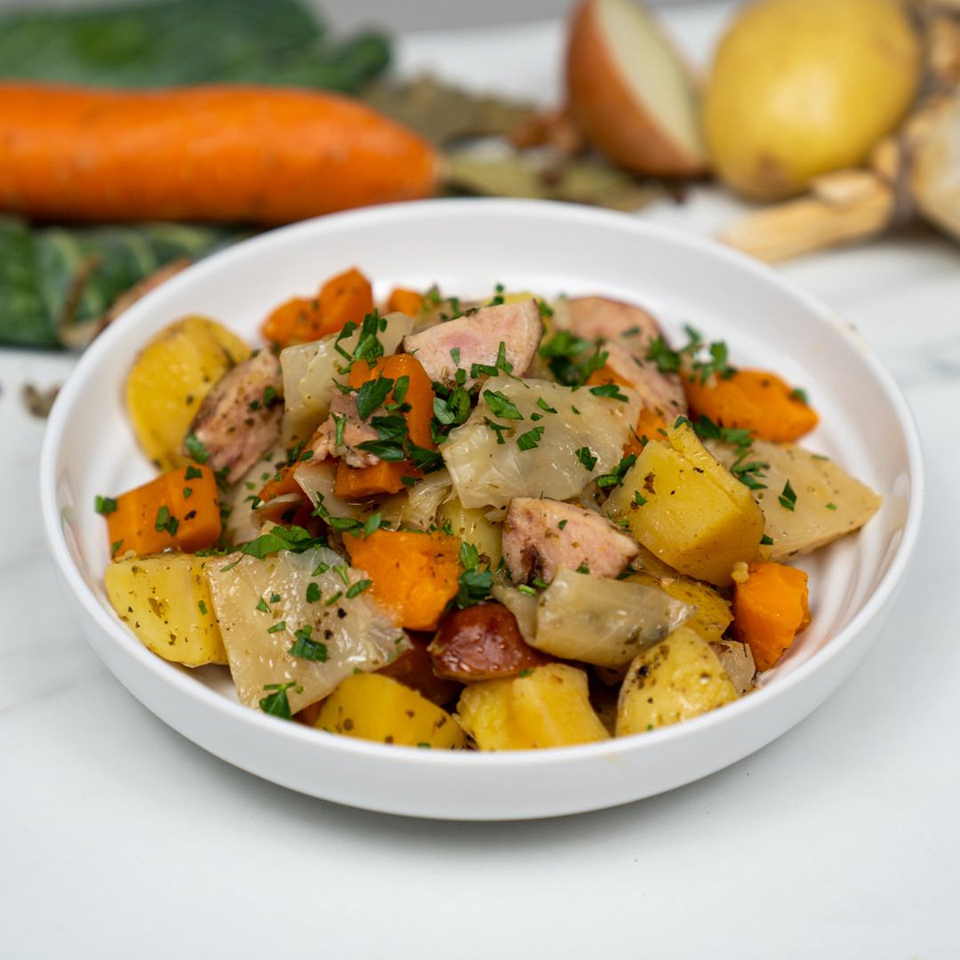 Pieczonka z kiełbasą i warzywami. Rozgrzewające, pyszne i tanie danie z ...