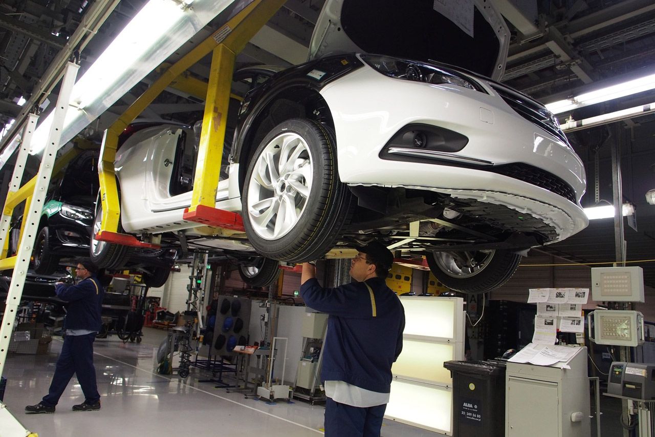 Motoryzacja jest ważną gałęzią polskiego przemysłu. Produkujemy coraz ...